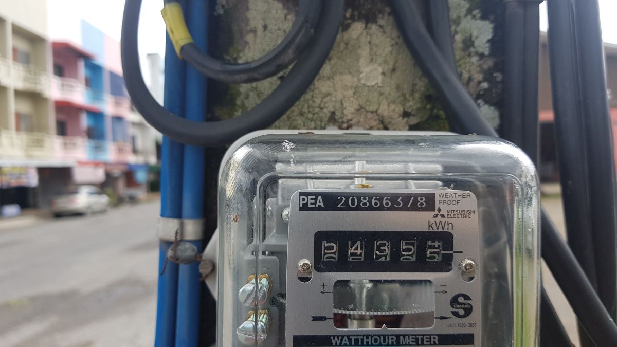 The Art of Noticing Electricity Meters – 13th June 2021 – 1994ever